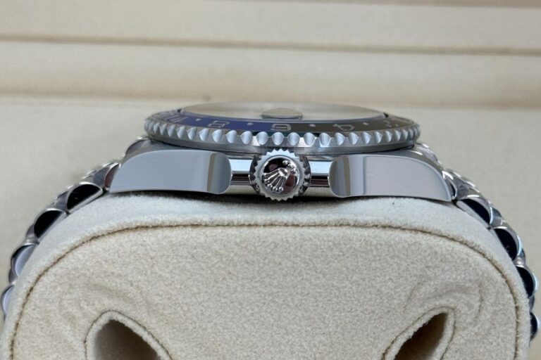 How Does the Rolex Bezel Work? Every Bezel Type Explained